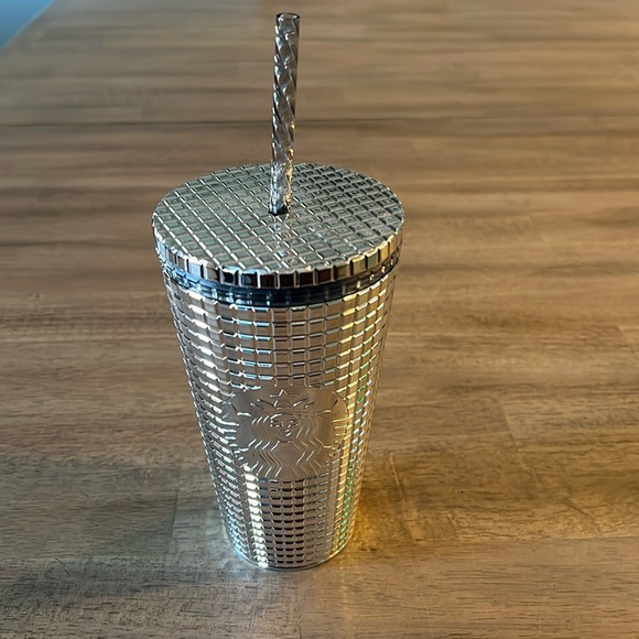 Starbucks | Dining | Starbucks Grande Cup | Poshmark
